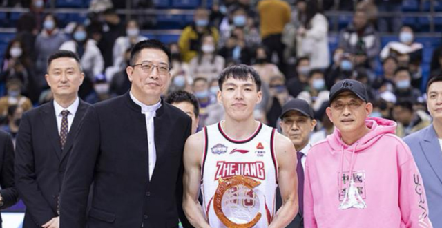 好尴尬！近五年CBA全明星MVP均非李宁代言人 网友：阿联扔鞋损失大_腾讯新闻