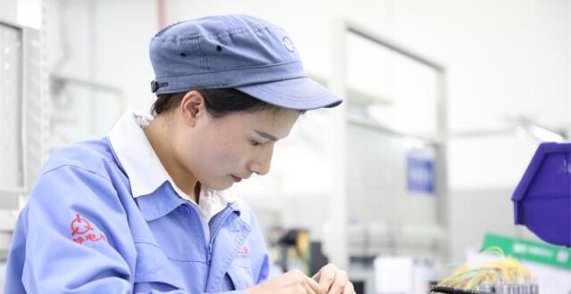 江南工业集团总装分厂各班组奋勇争先大战四季度生产任务_腾讯新闻