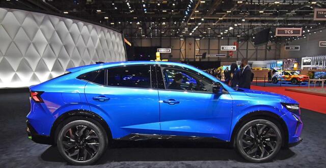 标致408X同平台，雷诺全新SUV发布，外观很年轻运动，车长4710mm_腾讯新闻