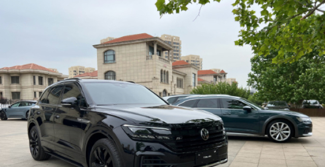 大众“换标版卡宴”！高配3.0T+8AT，全系四驱，空悬，现40万起_腾讯新闻