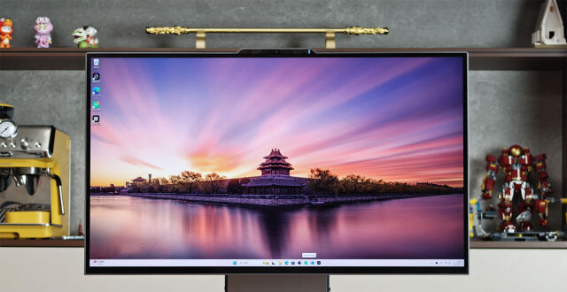 Lenovo YOGA 27 AI Review: Rotating Screen All-in-One PC - Americano Sports