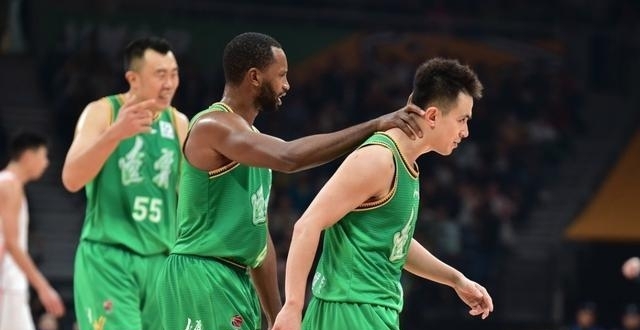 CCTV5直播！郭艾伦迎战MVP，韩德君阻击奥运国手，辽篮冲十连胜_腾讯新闻