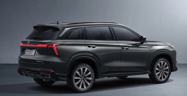 新款长安CS75 plus官图发布：外观变化不大，细节有升级_腾讯新闻