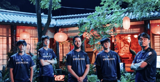 TL3-1淘汰FNC，晋级下一轮！APA小炮疯狂收割，伤害爆炸_腾讯新闻