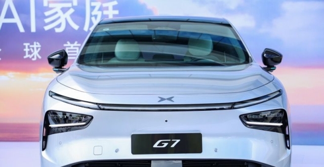 小鹏G7杀入25万级SUV市场：L3级AI算力能否再造爆款？_腾讯新闻