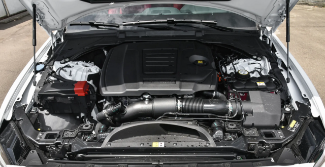 搭载2.0T+8AT，终端优惠超13万元，捷豹XEL 90周年典藏版为销量让步_腾讯新闻