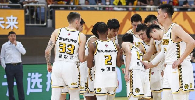 CBA季后赛半决赛G3丨4人得分上双，浙江东阳光87-77力克辽宁本钢，系列赛2-1领先_腾讯新闻