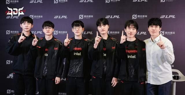 LPL焦点战：新晋黑马TT挑战JDG，NIP面对AL能不能继续狂起来？_腾讯新闻