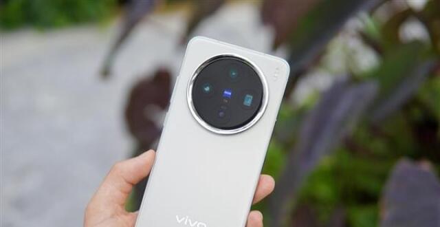 主流手机首次深度支持H.266 vivo X200搭载Ali266解码器：高清播放功耗下降13%_腾讯新闻