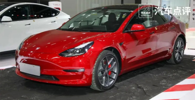 25万如何选新能源车？小鹏P7i对比特斯拉Model 3_腾讯新闻
