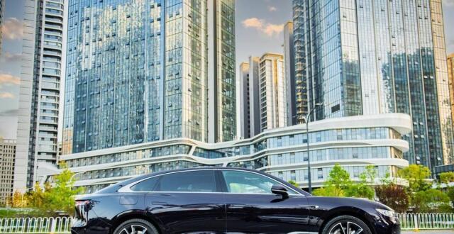 追光PHEV卷出新高度，百万级魔毯底盘让56E准车主也心动_腾讯新闻