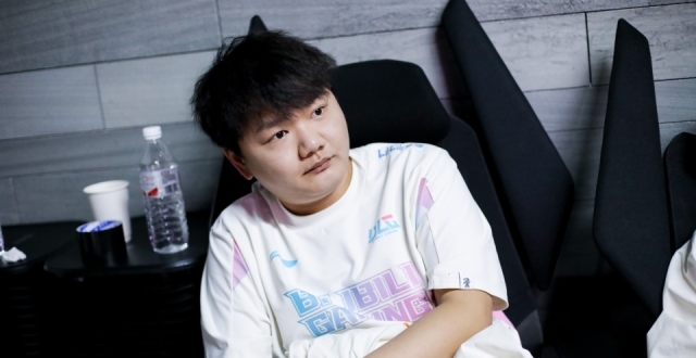 海外网友热议BLG击败R7：ELK像是另一个Uzi！牙膏又掉链子了_腾讯新闻