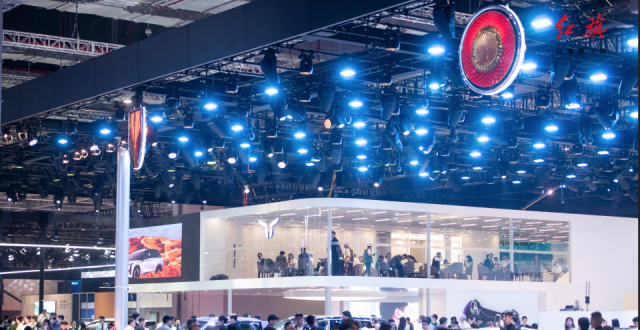 全新红旗L5启动预订 红旗E001开启盲订 红旗H6荣耀上市_腾讯新闻