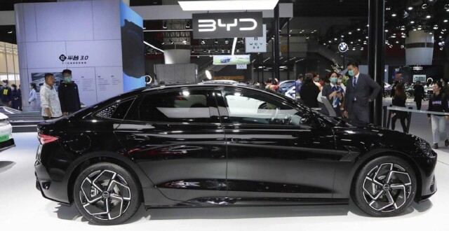 荣威D7、深蓝SL03、比亚迪海豹组成“三剑客”，合资还有生存空间吗？_腾讯新闻