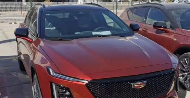 最便宜的凯迪拉克SUV？GT4实车街拍，轿跑风格配曲面双联屏_腾讯新闻