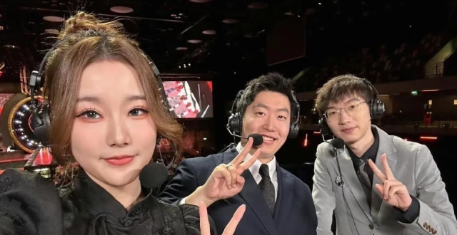 “Kitty贴反JDG图”火了，首次中文解说比赛，Knight这次要注意了_腾讯新闻