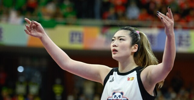 进攻状态不佳，WCBA总决赛G1李梦15中5&三分4中0取14分3助2断_腾讯新闻