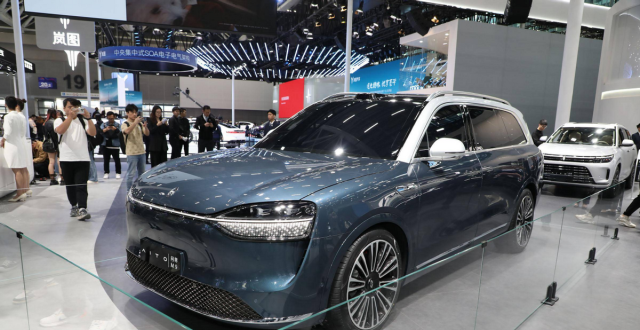 大型SUV顶流PK！理想L9和问界M9谁更强，谁有是谁的噩梦？_腾讯新闻