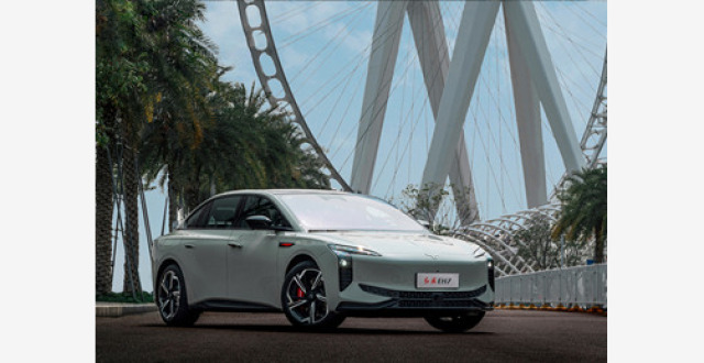 红旗EH7震撼登场,售价22.98万起！_腾讯新闻