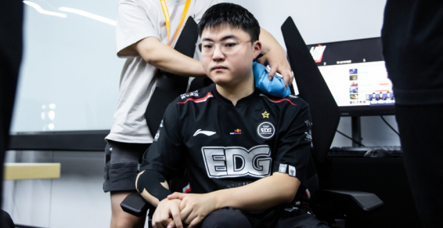 EDG再战OMG，突破口在Aki，UZI有望复仇Able！_腾讯新闻