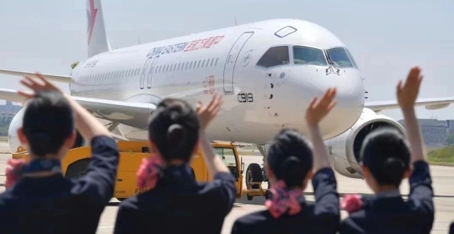 国产大飞机C919，50万人次！_腾讯新闻