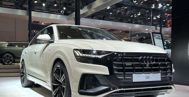 2023上海车展丨配置升级 售78.28万元起 2023款奥迪Q8亮相_腾讯新闻