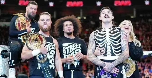 审判日变天了！WWE多米预定拿下重大冠军！_腾讯新闻