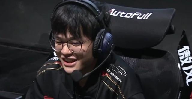 好变态的比赛！JDG决胜局翻中翻击败WBG！Xun丢2小龙1大龙赛后被粉丝喷爆！_腾讯新闻