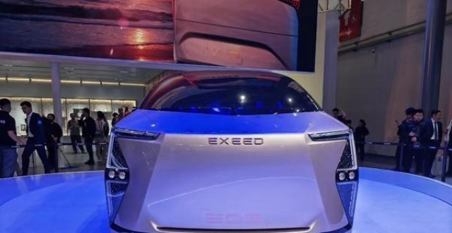 又一款国货旗舰MPV车型！星途首款MPV E08概念车抢先看_腾讯新闻