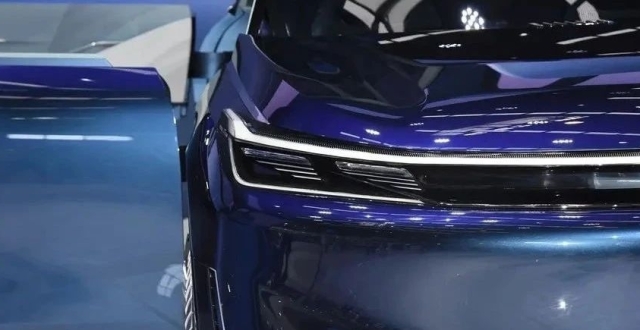 北京车展｜吉利银河星舰综合续航超2000km，百公里油耗低至2L_腾讯新闻