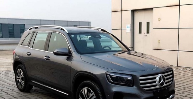 奔驰新GLB 2.0T实拍曝光！造型更运动 三季度上市_腾讯新闻