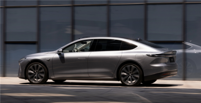 3路齐发 蔚来ET7 150度电池包实测成绩出炉：稳稳超1000公里_腾讯新闻