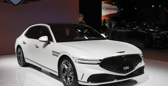 官降2.92万！捷尼赛思G90售69.88万起 比奔驰S级还大_腾讯新闻
