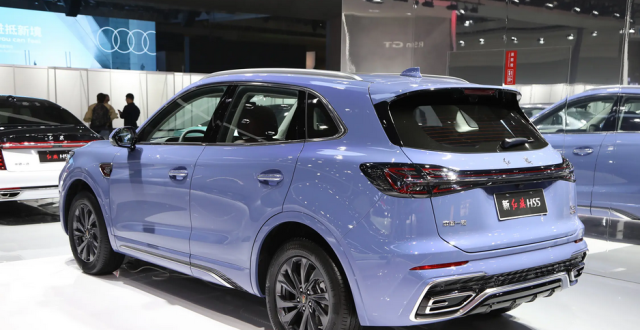 都是20万左右，红旗HS5对比本田CR-V，国产真不如合资？_腾讯新闻