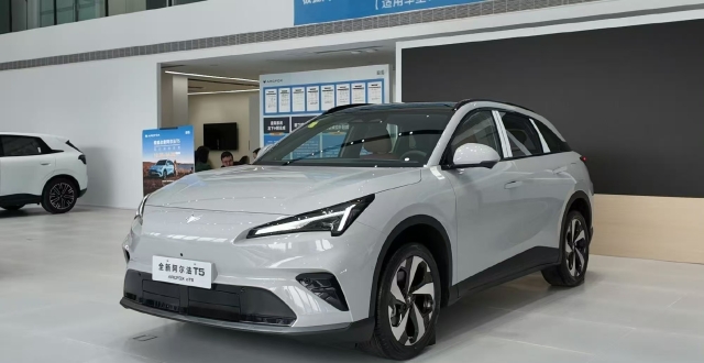 极狐阿尔法T5携城市NOA与长续航，进军热门SUV赛道_腾讯新闻