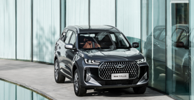 8万多买奇瑞豪华SUV，配1.5T+9个挡，车尾4根排气管，很霸气_腾讯新闻