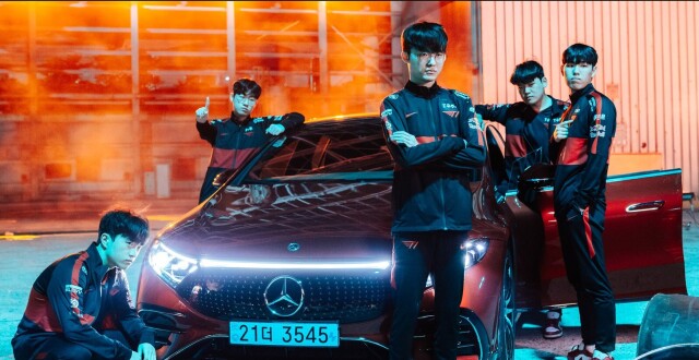 梅赛德斯为祝贺Faker成为首位名人堂选手，送上定制款AMG跑车_腾讯新闻