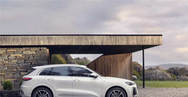 纯电续航100km！全新奥迪Q5插混版官图发布：海外售价52.5万元起_腾讯新闻