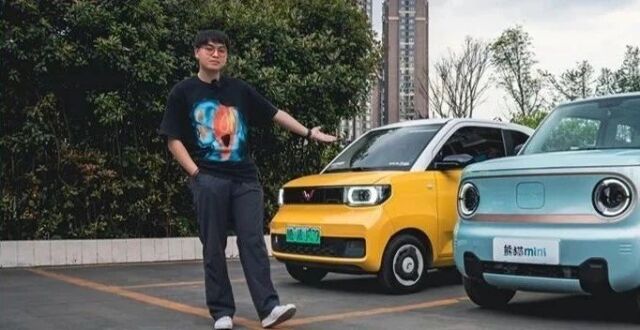 熊猫mini VS 宏光MINIEV！新的微型电动“神车”诞生了？_腾讯新闻