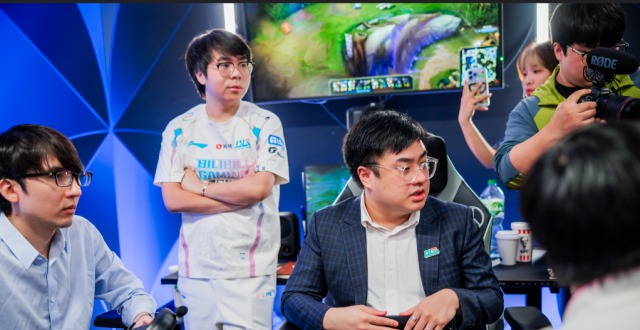 BLG教练Easyhoon：这次世界赛Xun选手更适合一些_腾讯新闻