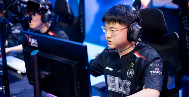 EDG1-2不敌TT！Uzi关键时刻被秒，jiejie重大失误_腾讯新闻