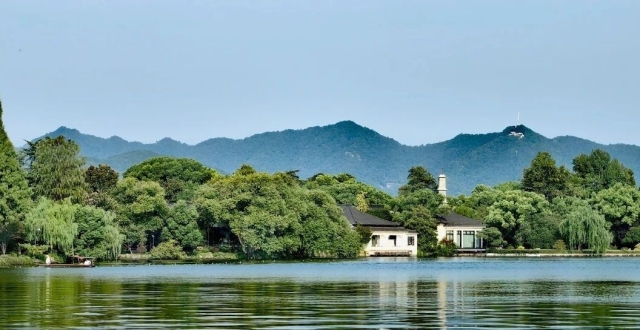 杭州重返高温！降温降雨在路上，将直降10℃！转折就在……_腾讯新闻