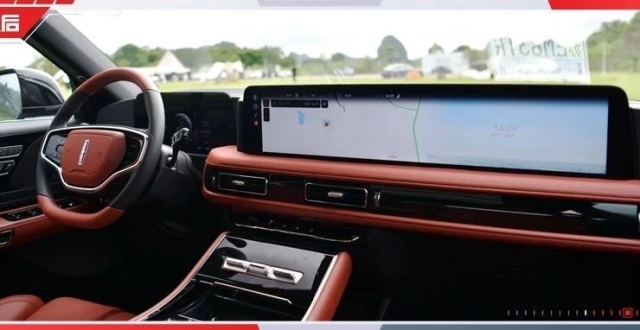 光屏幕就长1米！配3.0T+10AT，这合资大7座SUV气场太强了，撑场面就选它！_腾讯新闻