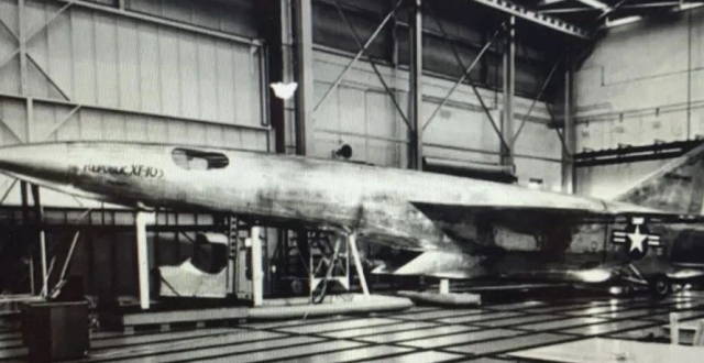 昙花一现的钛合金怪兽：挑战四倍音速的XF-103超级截击机_腾讯新闻