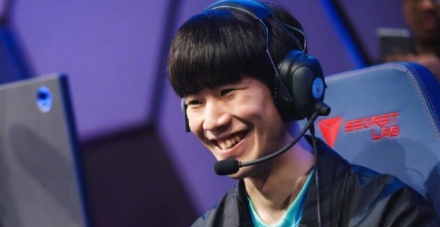 LOL：TS成第二个Uzi了，不打比赛没热度，同为LCK选手亦有差距_腾讯新闻