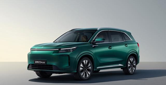 10万就能开上7座插混，2025款蓝电E5PLUS没白等，改用怀挡设计_腾讯新闻