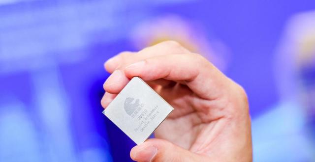 国内首款基于Chiplet AI芯片“启明 930”亮相西安高新区_腾讯新闻