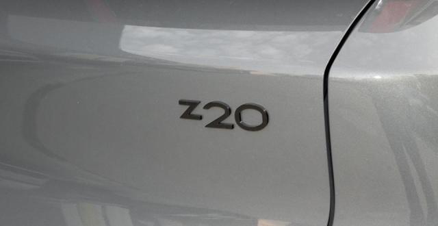 13.59万起 全系续航530km+4.5C快充 领克Z20哪款最具性价比？_腾讯新闻