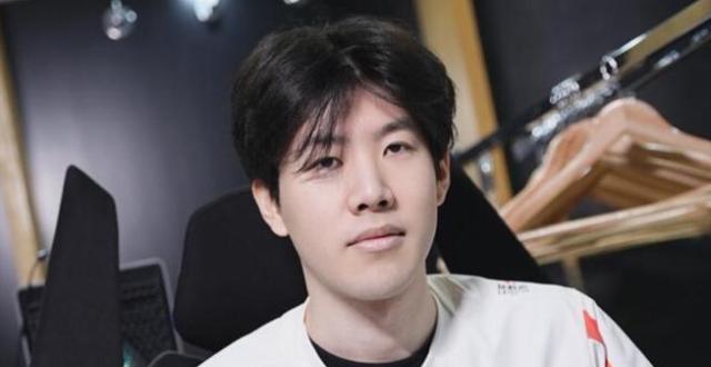 IG选手名单更新，theshy和rookie已回归，将重组S8冠军阵容_腾讯新闻