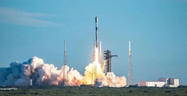 SpaceX完成第228批星链发射，包含13颗DTC星链_腾讯新闻